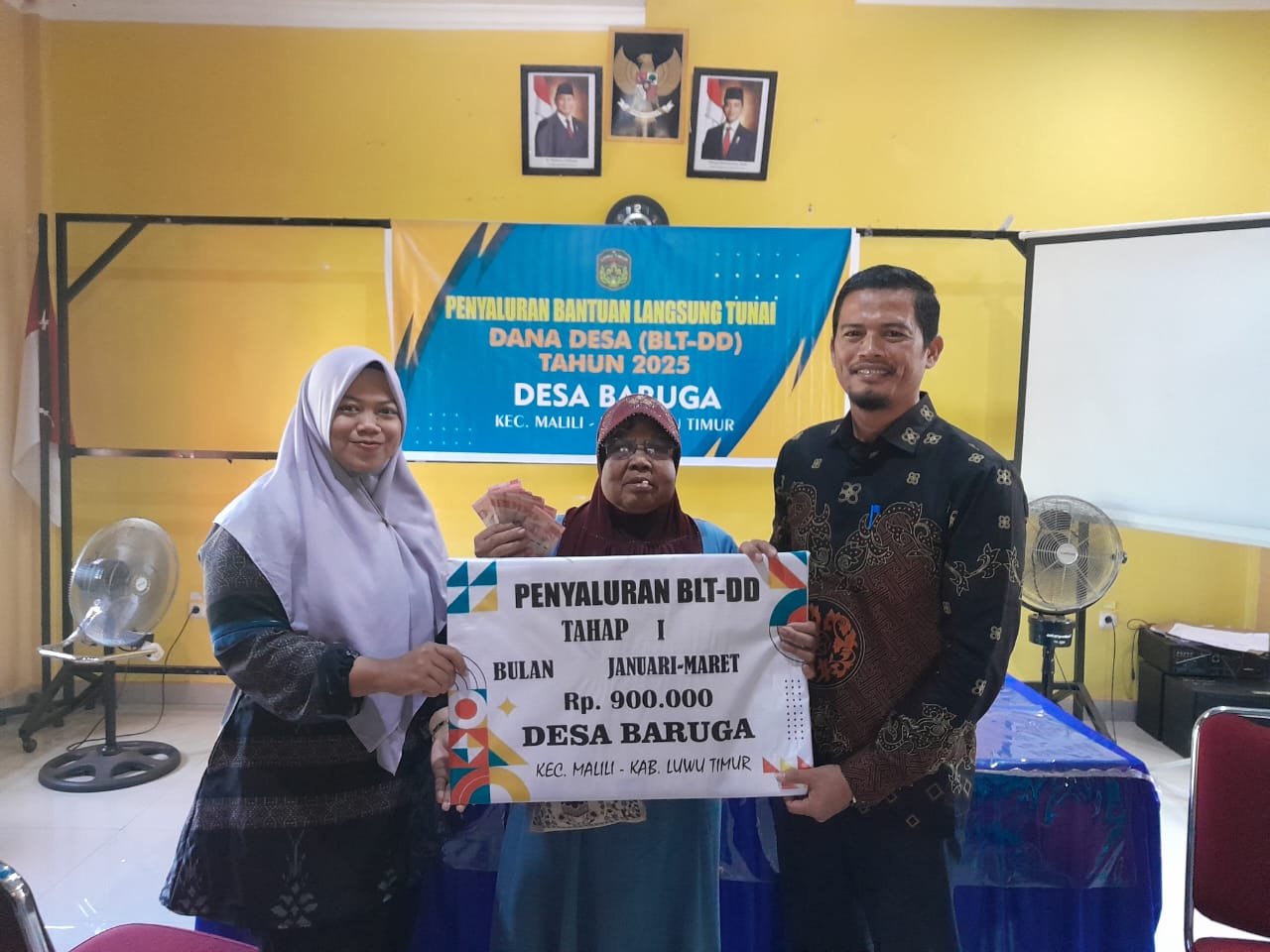 BLT Dana Desa Tahap I Tahun 2025 di Desa Baruga Disalurkan ke 48 ...